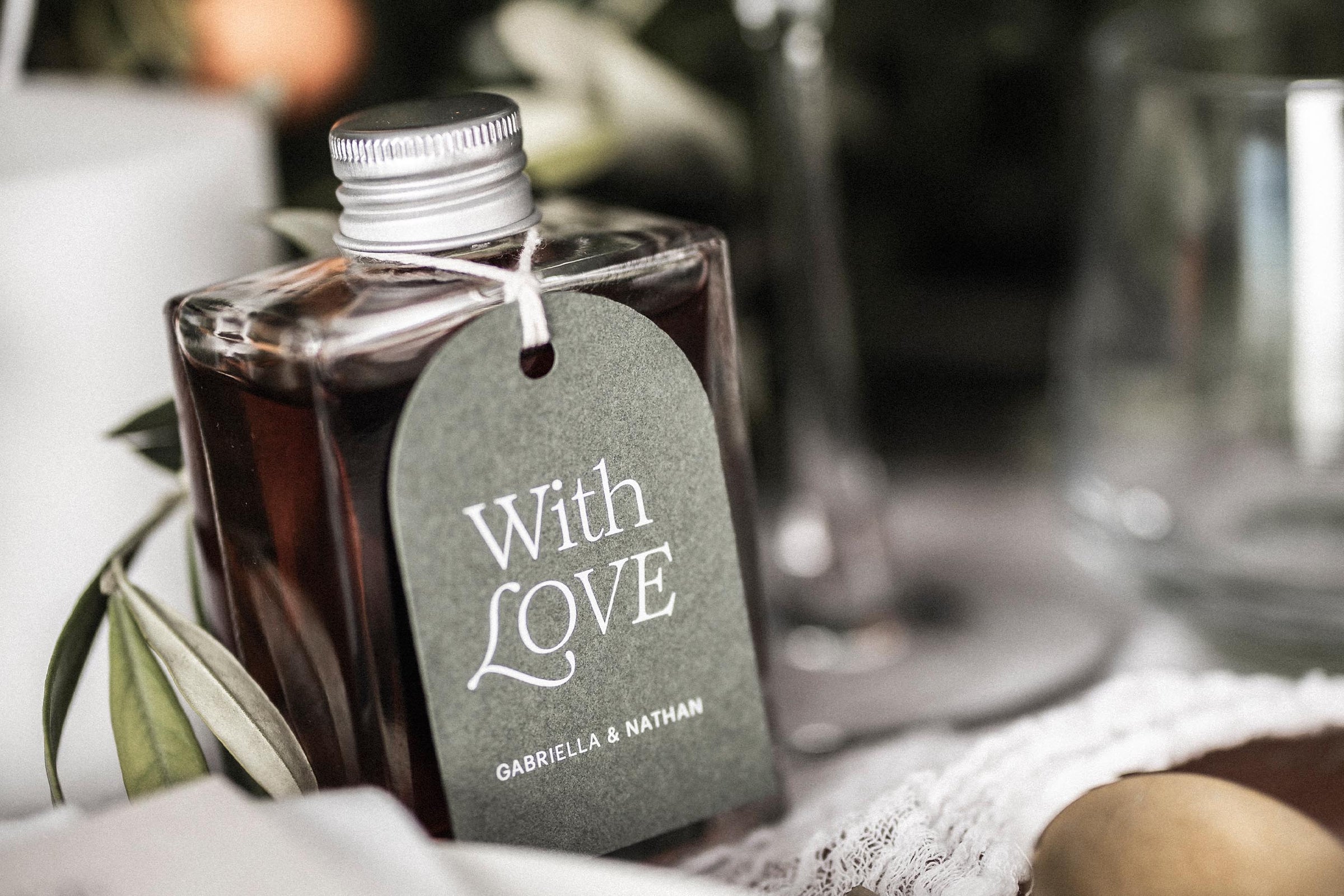 Explained: what are favours at a wedding? – Peppermint Press